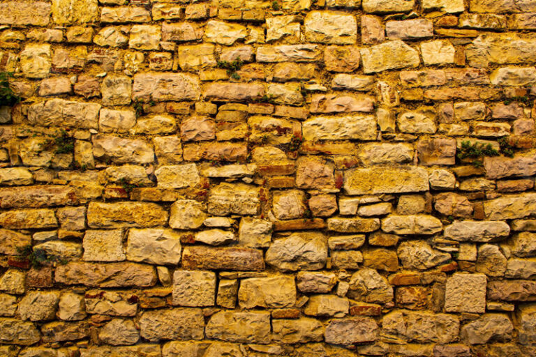 Comment isoler les murs d'une maison ancienne ? - Bati-mag